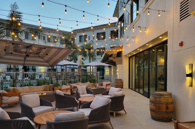 Calabasas Restaurant | Cambria Hotel Calabasas