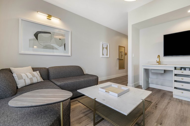 Elegant Suite Stay in Calabasas | Cambria Hotel Calabasas